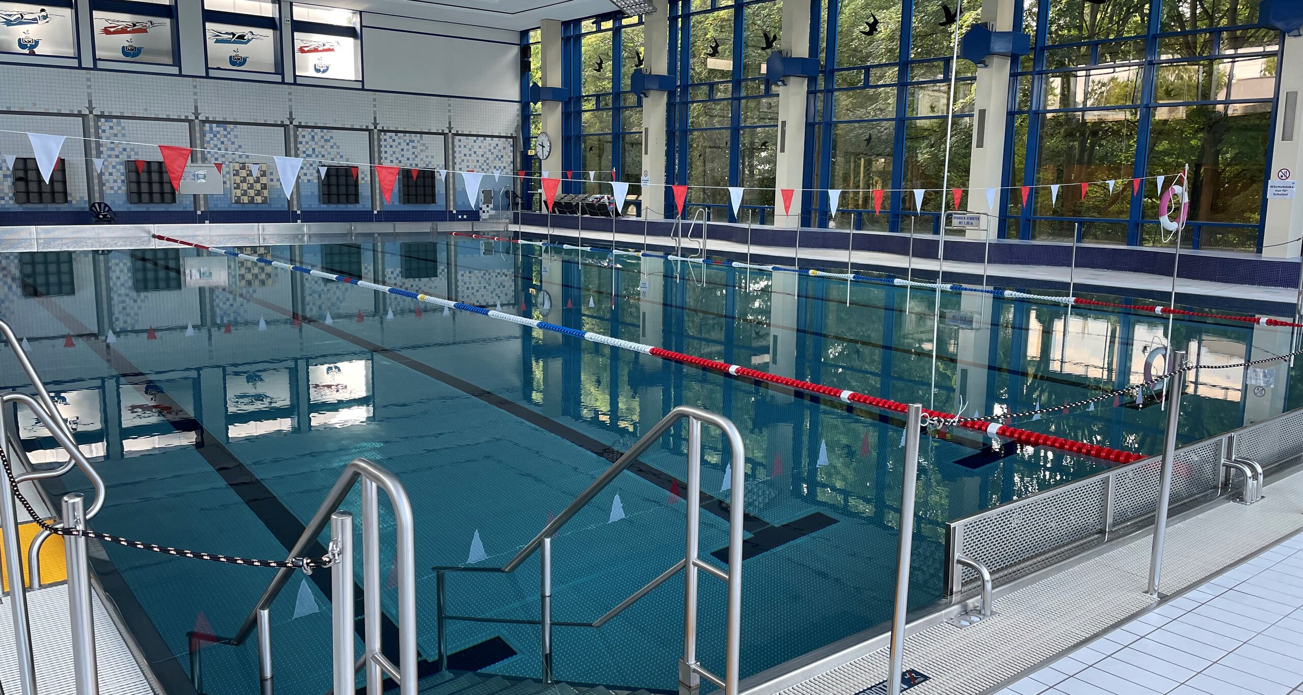 Seedammbad: Hallen- und Freibad im September geöffnet | Bad Homburg v ...