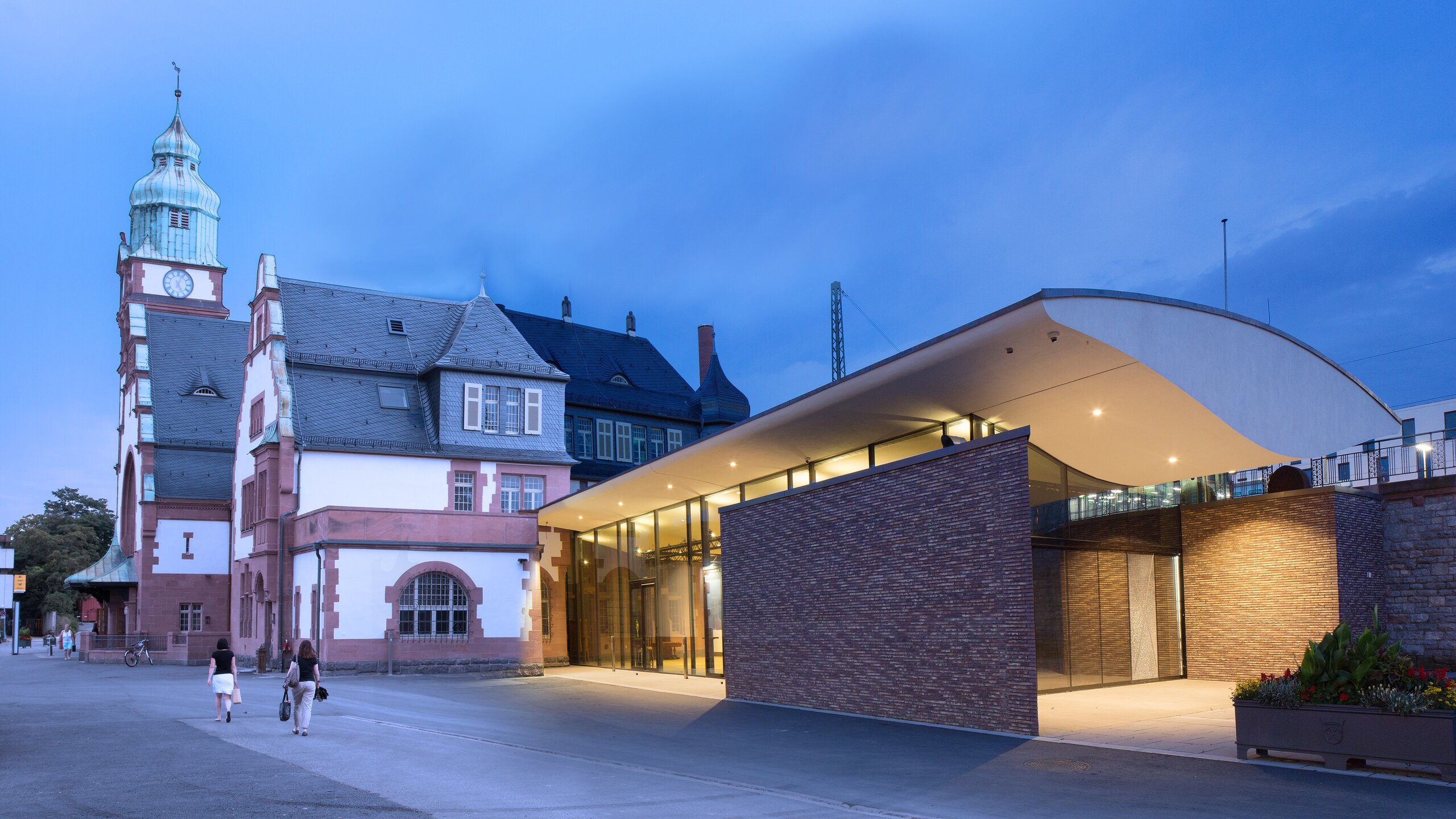 Kulturbahnhof Bad Homburg: Kultur unter Volldampf I Bahnhof Bad Homburg ...